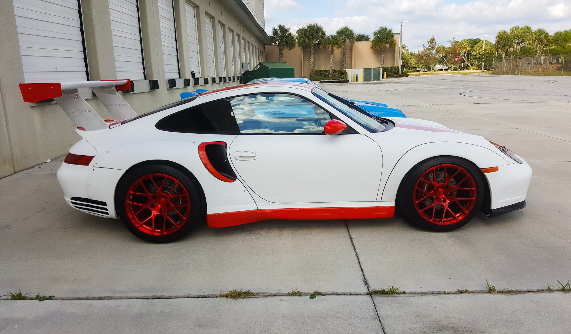 TuneRS Motorsports' Porsche 996 Turbo on Forgeline One Piece Forged ...