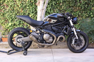 Ducati 821 cafe racer