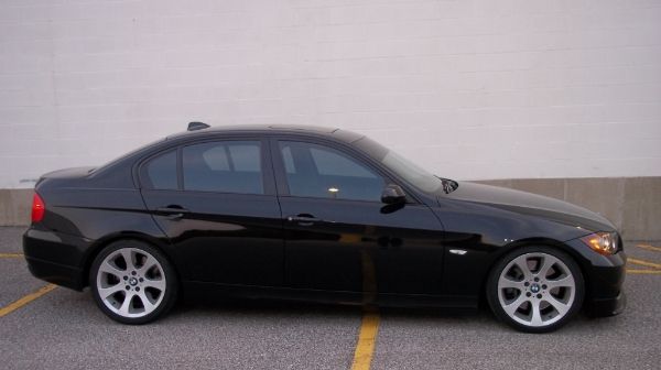 Lowered, tinted, and black trim 330i